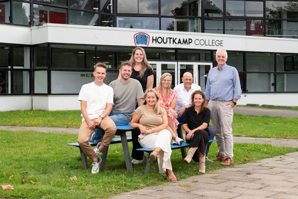 Onze school — Houtkamp College